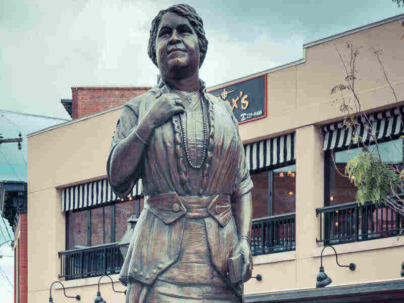 Maggie Lena Walker: First Female Bank President And Black Rights ...